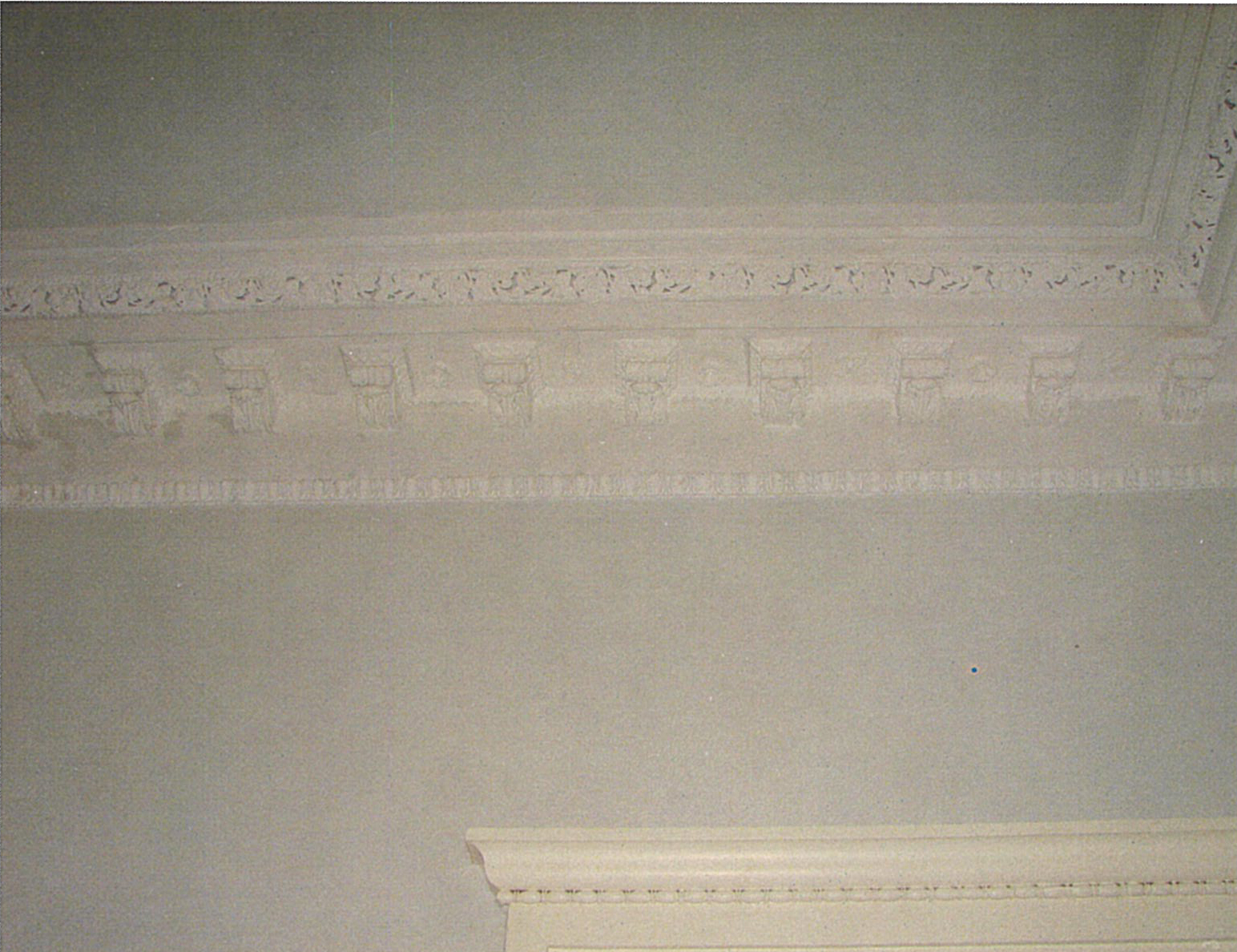 Plaster ceiling molding before restoration